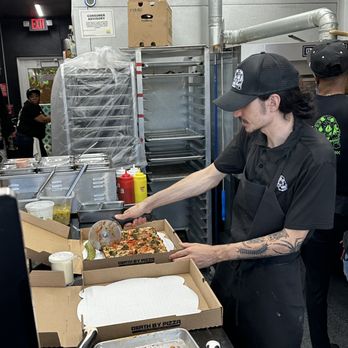 DEATH BY PIZZA - Updated May 2024 - 127 Photos & 115 Reviews - 528 NE ...