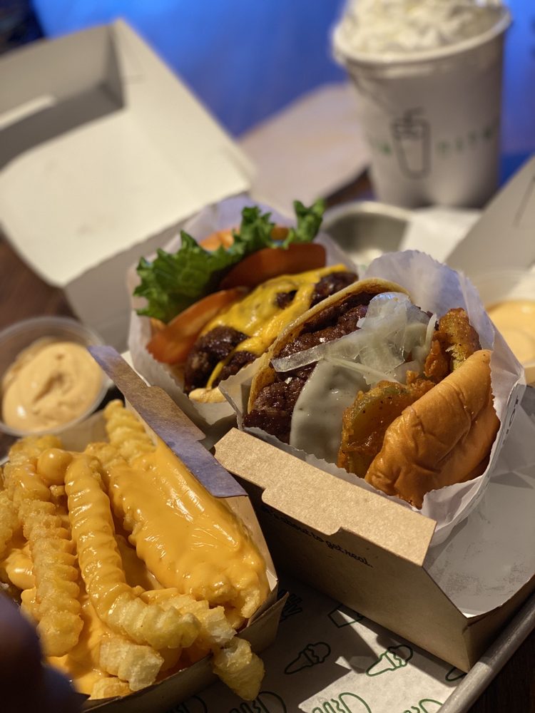 SHAKE SHACK - Updated August 2024 - 263 Photos & 231 Reviews - 3780 S ...