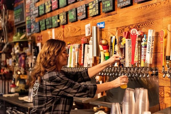 THE BEER HOG - Updated March 2025 - 18 Photos & 11 Reviews - 130 Plaza ...