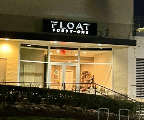 FLOAT FORTY ONE - Updated December 2025 - 31 Photos & 17 Reviews - 345 N Main St, West hartford ...