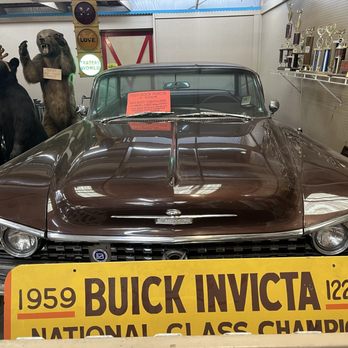 TRADERS WORLD - Updated January 2026 - 235 Photos & 101 Reviews - 601 ...