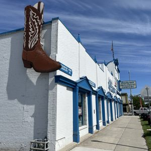 IFA COUNTRY STORE - LOGAN - Updated October 2025 - 29 Photos - 2250 N ...