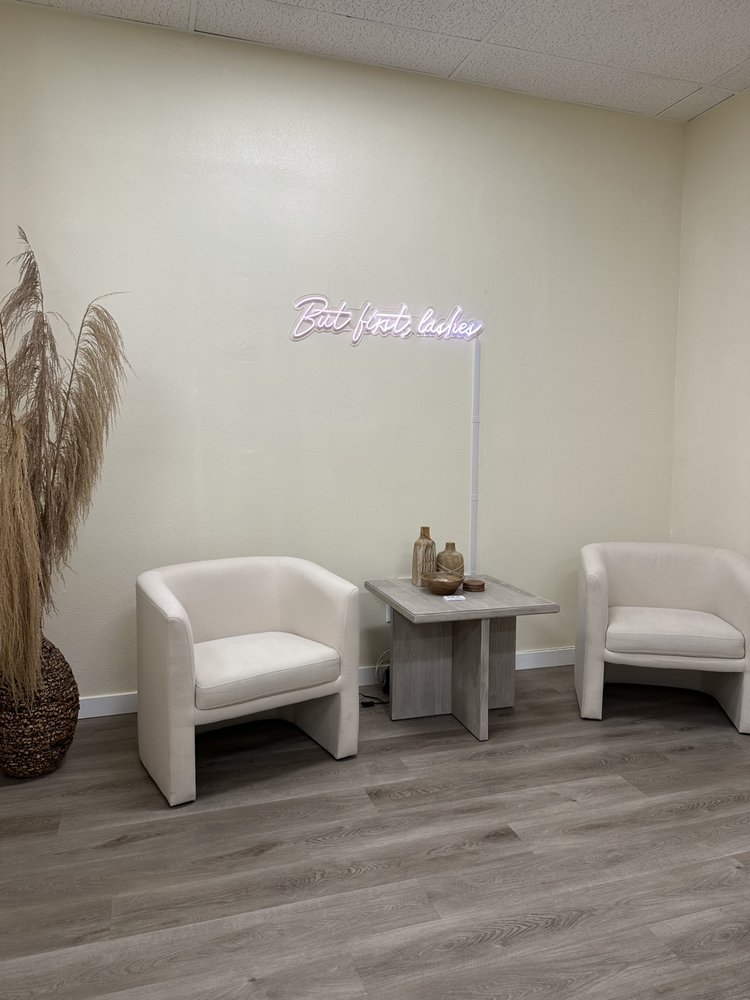 GET LASHED STUDIO - Updated November 2024 - 26 Photos & 19 Reviews - 21103 Victory Blvd, Canoga ...