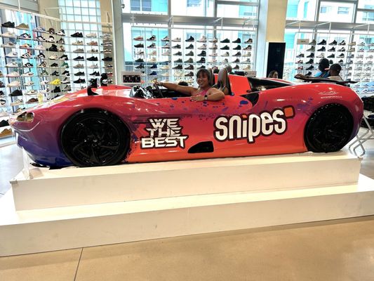 SNIPES - Updated December 2025 - 11 Photos - 673 Collins Ave, Miami ...