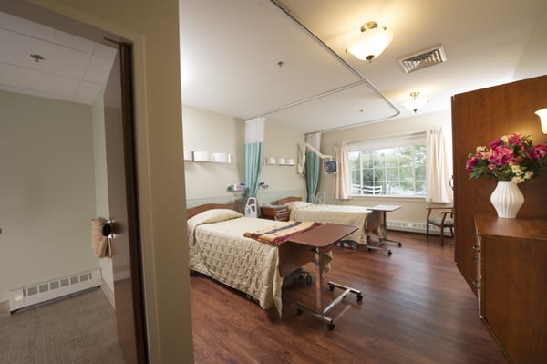 MANCHESTER MANOR - Updated September 2025 - 18 Photos - 385 W Center St ...