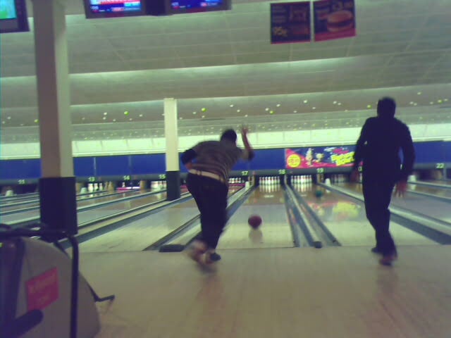 Hollywood Bowl - Bowling - 3a Teredo Street, Surrey Quays, London ...