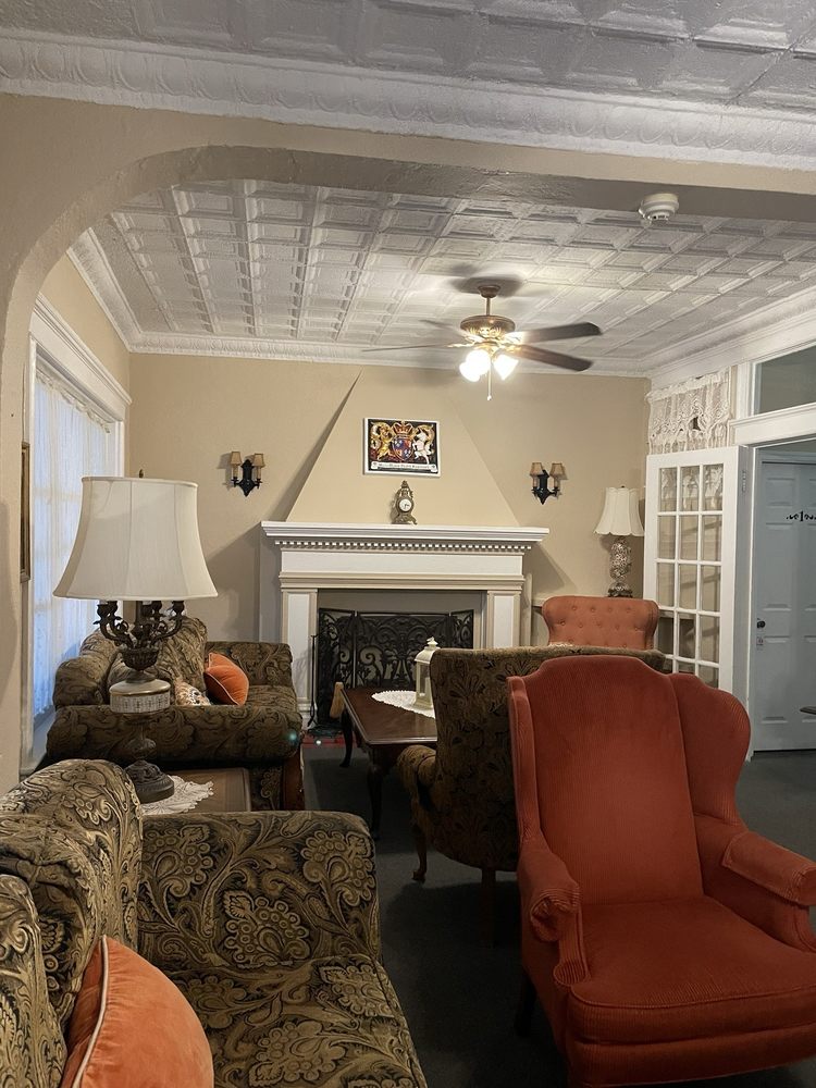 QUAKER INN - Updated January 2026 - 26 Photos & 23 Reviews - 39 Main ...