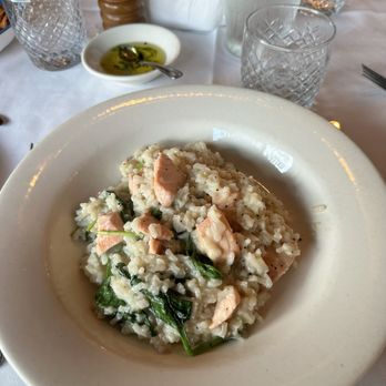 THE MISSION SQUARE RESTAURANT & LOUNGE - Updated April 2025 - 679 ...