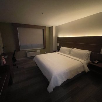 HOLIDAY INN EXPRESS LOS ANGELES - LAX AIRPORT - Updated June 2025 - 194 ...