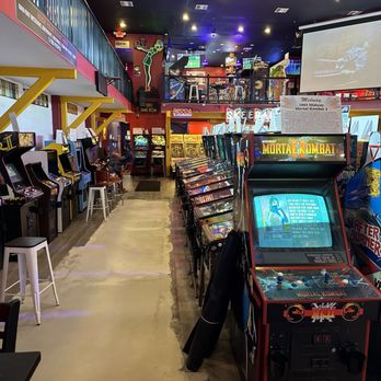 SILVERBALL RETRO ARCADE - DELRAY BEACH - Updated July 2024 - 985 Photos ...