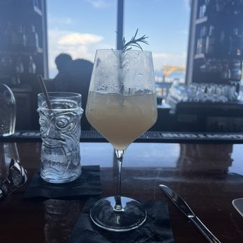 TRIDENT RESTAURANT - Updated June 2024 - 95 Photos & 38 Reviews - 107 ...