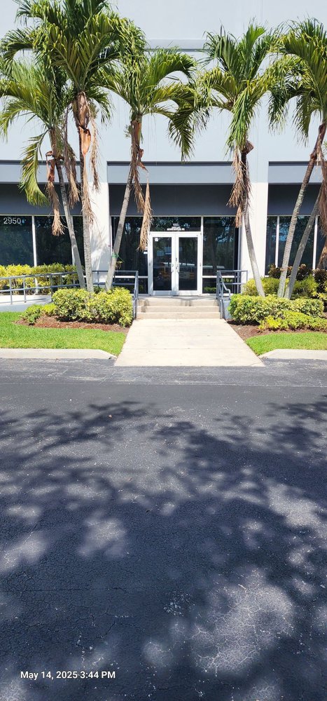 CHRIS LAPI MOVING SUPPLIES - Updated July 2025 - 2950 N Andrews Ave Ext ...