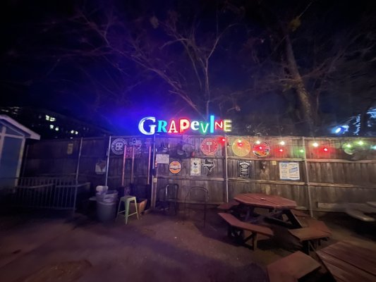 THE GRAPEVINE BAR - 109 Photos & 317 Reviews - 3902 Maple Ave, Dallas ...
