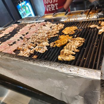 POULET ROUGE - Updated December 2025 - 74 Photos & 50 Reviews - 1623 ...