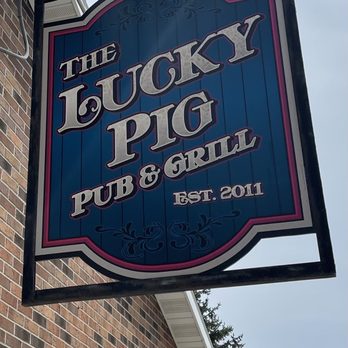 THE LUCKY PIG PUB & GRILL - Updated January 2026 - 43 Photos & 41 ...