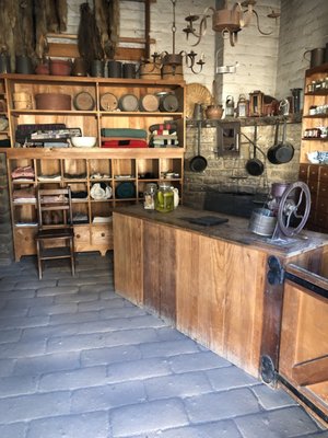 SUTTER’S FORT STATE HISTORIC PARK - 516 Photos & 115 Reviews - 2701 L ...