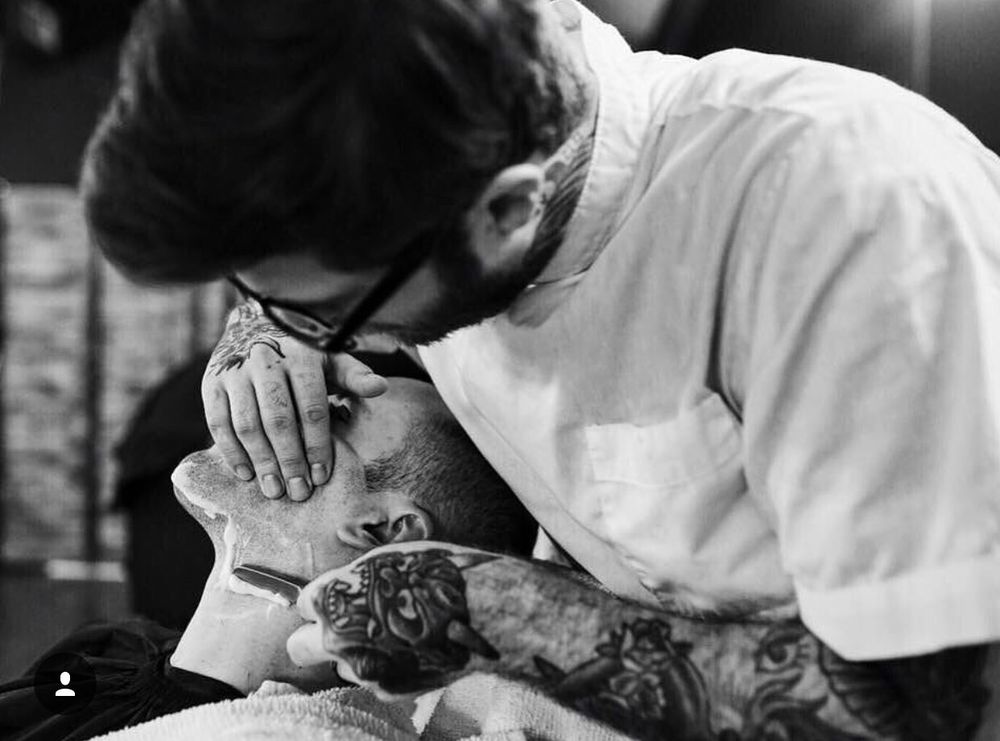 BULLY TRAP BARBER SHOP - Updated December 2025 - 22 Photos & 26 Reviews ...