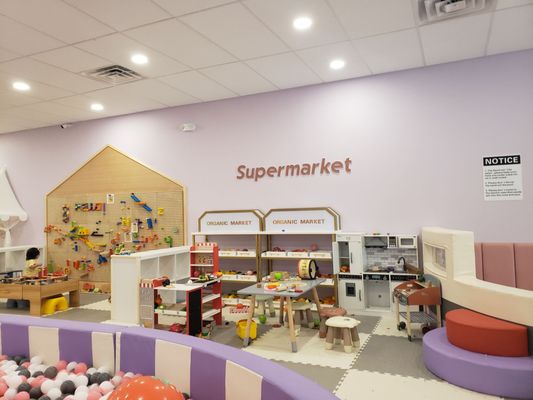 THE LITTLES PLAY CAFE - Updated December 2025 - 23 Photos - 515 Troy ...