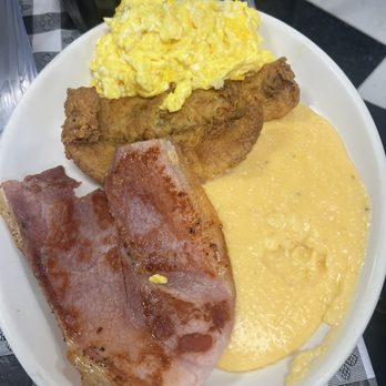 DEMITRIS RESTAURANT - Updated November 2024 - 148 Photos & 156 Reviews ...