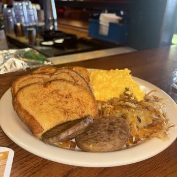 DOC’S FOOD & SPIRITS - Updated December 2025 - 190 Photos & 315 Reviews ...