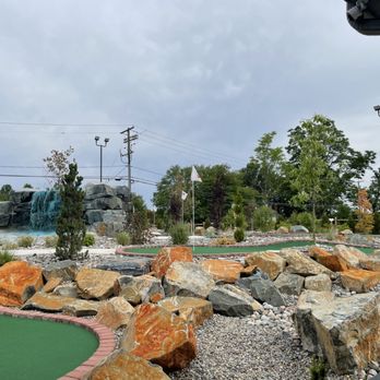 THE DUGOUT MINI GOLF - Updated July 2025 - 36 Photos - 3722 Churchville ...