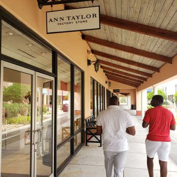 NORTH GEORGIA PREMIUM OUTLETS - Updated June 2025 - 160 Photos & 194 ...