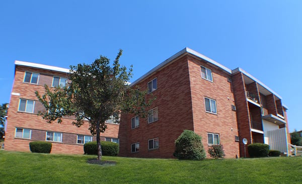 ROCKSIDE PLACE APARTMENTS - Updated December 2025 - 11 Photos - 12205 ...