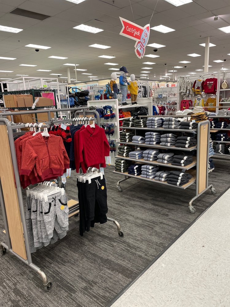 TARGET - Updated January 2026 - 22 Photos & 21 Reviews - 1015 N Court ...