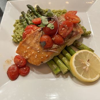 RED DOG BAR & BISTRO - Updated March 2025 - 14 Photos & 20 Reviews ...