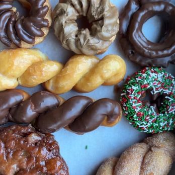 CHUCK’S DONUT SHOP - Updated October 2025 - 393 Photos & 643 Reviews ...