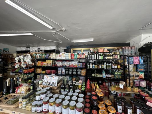 OLIVE’S NEIGHBORHOOD MARKET - Updated April 2025 - 71 Photos & 46 ...