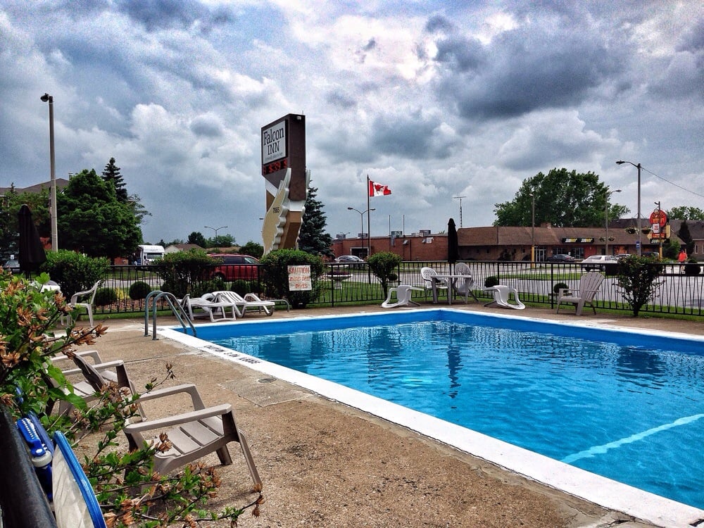 FALCON INN - Updated February 2025 - 10 Photos - 7865 Lundy's Lane ...