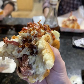 CURIOUS DOG - Updated December 2025 - 194 Photos & 165 Reviews - 200 W ...