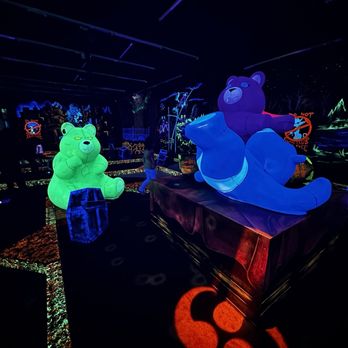 MONSTER MINI GOLF BELLEVUE - Updated July 2025 - 132 Photos & 81 ...