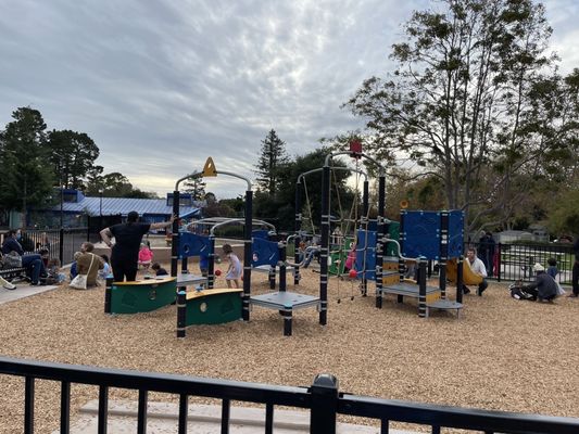 KING POOL - Updated October 2025 - 10 Photos & 22 Reviews - 1700 ...