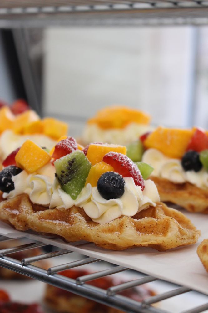 MISTER MONUT BAKERY AND BUBBLE TEA - Updated August 2024 - 69 Photos ...