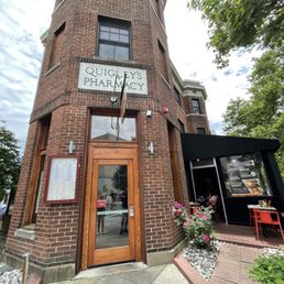 TONIC - Updated October 2025 - 566 Photos & 976 Reviews - 2036 G St NW ...