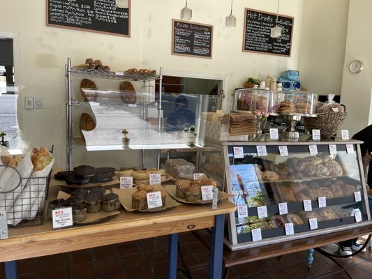 RED BIRD BAKERY - 37 Photos & 25 Reviews - 463 Sebastopol Ave, Santa ...