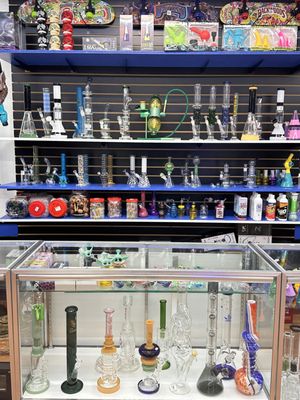 EXOTIC SMOKES - Updated October 2024 - 22 Photos - 9633 St Charles Rock ...