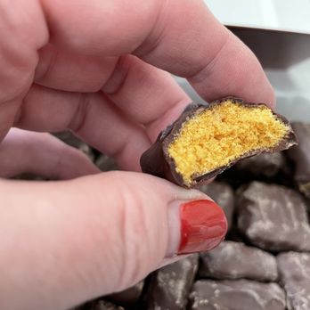 PARKSIDE CANDY - Updated August 2024 - 152 Photos & 91 Reviews - 3208 ...