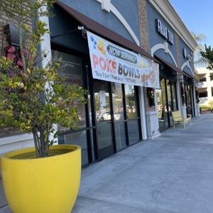 POKI MONSTER - Updated July 2024 - 327 Photos & 431 Reviews - 105 W ...