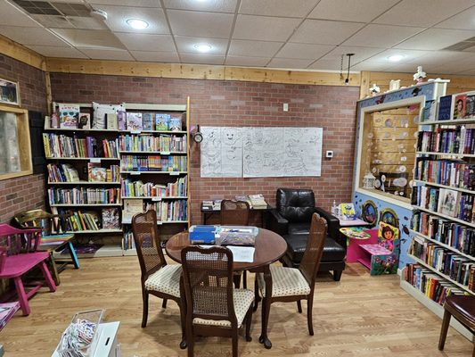 THE BOOK & NOOK - Updated October 2025 - 24 Ronald Reagan Blvd, Warwick ...