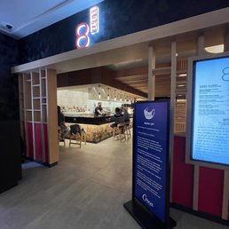 8 EAST - Updated August 2025 - 1846 Photos & 655 Reviews - 8 Fremont St ...