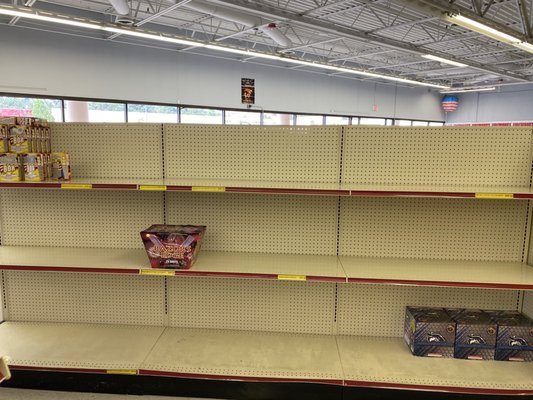 GREAT GRIZZLY FIREWORKS - 27 Photos - Fireworks - 5300 Frontage Rd ...