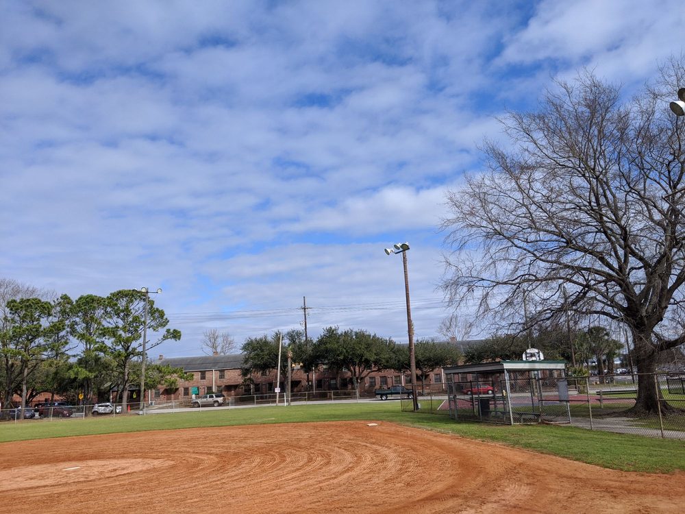 MARTIN PARK - Updated January 2026 - 12 Photos - 155 Jackson St ...