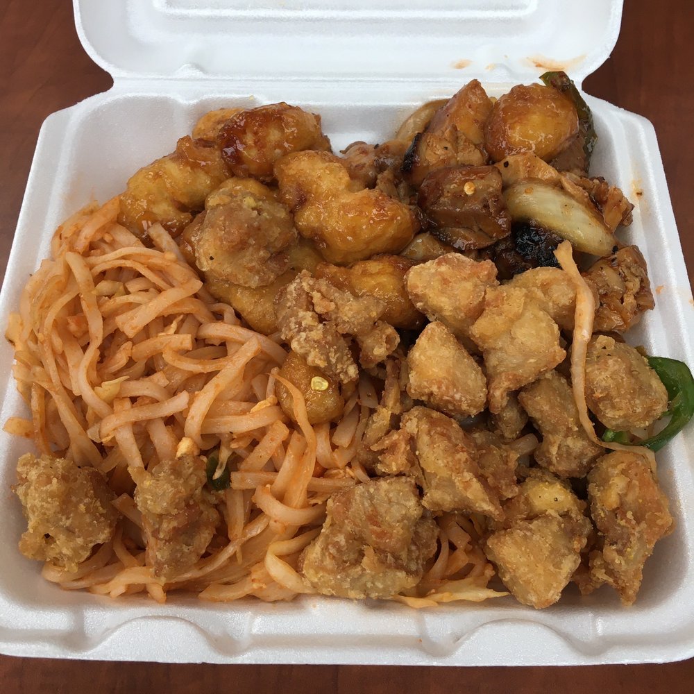 RUBY THAI KITCHEN - 33 Photos & 71 Reviews - 379 S Ave, Bloomington ...