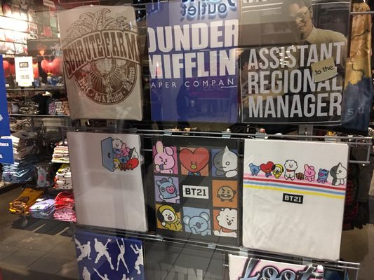 HOT TOPIC - Updated January 2026 - 17 Photos & 19 Reviews - 7400 Las ...