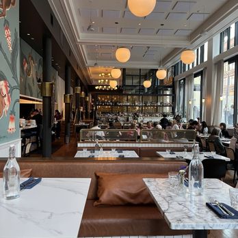 BEN PARIS - Updated July 2024 - 1326 Photos & 557 Reviews - 130 Pike St ...