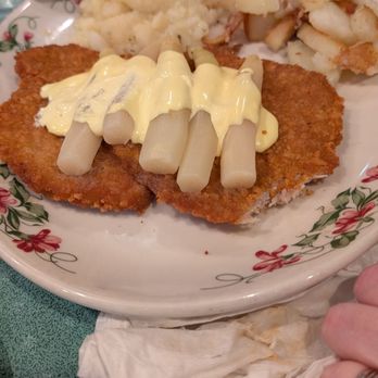 SCHNITZEL PLATZ - Updated May 2025 - 403 Photos & 413 Reviews - 729 E ...
