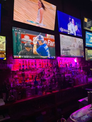 HOOPS CABARET & SPORTS BAR - Updated October 2025 - 58 Photos & 37 ...